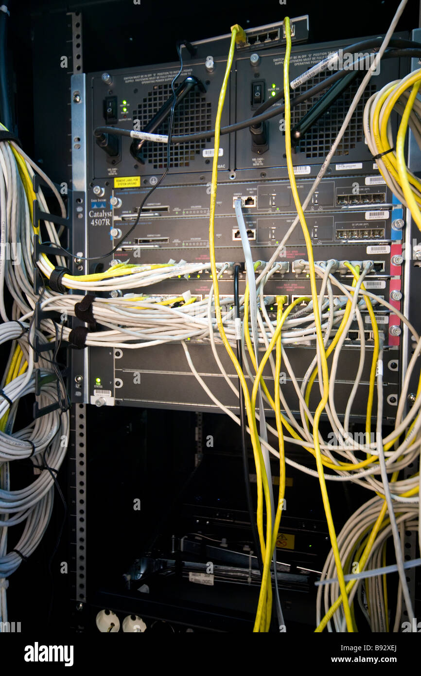 Twisted pair cable hi-res stock photography and images - Alamy