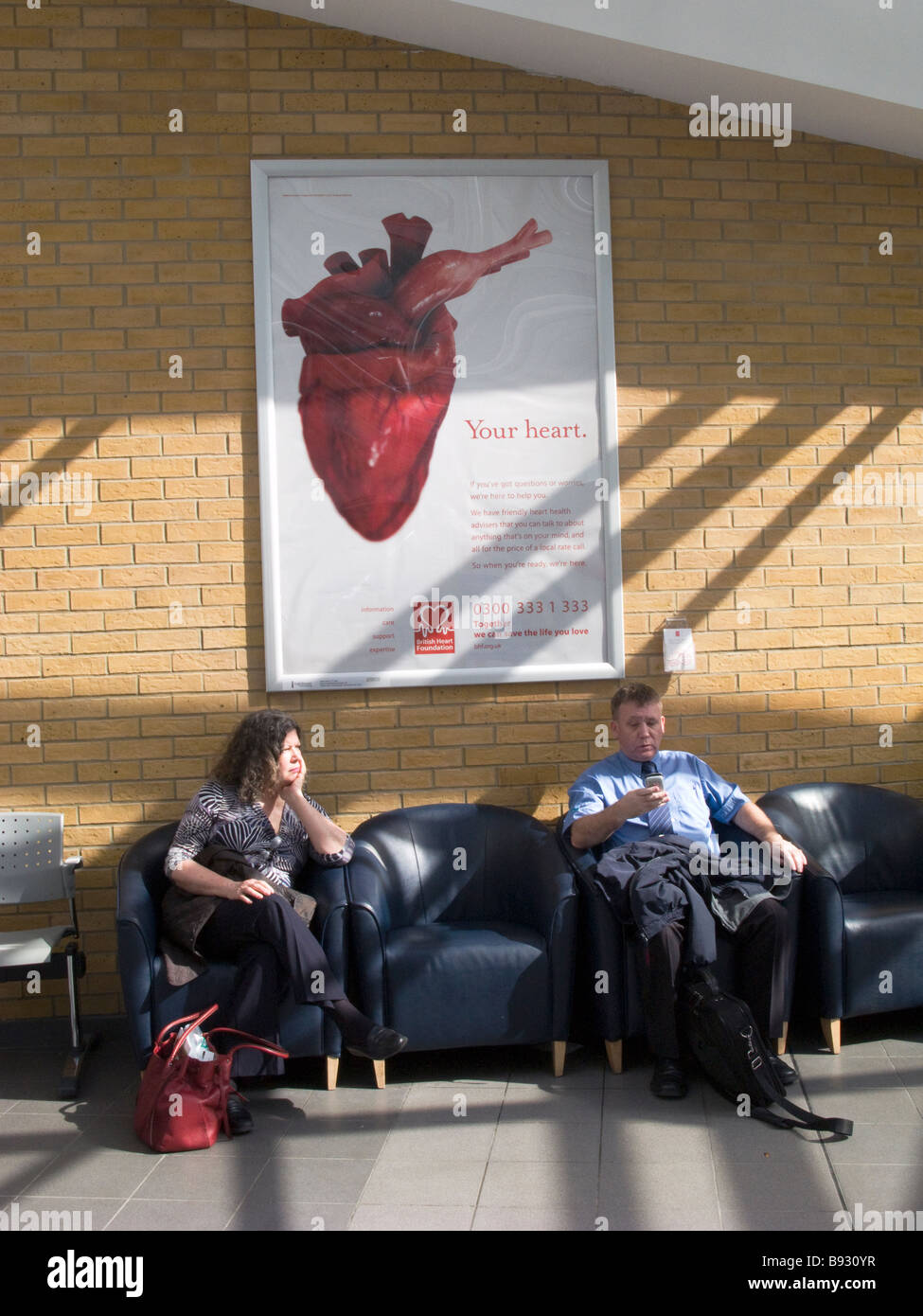 Hospital signage inside uk hi-res stock photography and images - Alamy