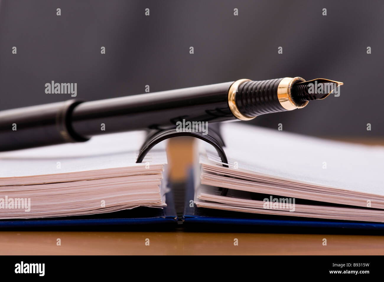Blank notepad over school hi-res stock photography and images - Alamy