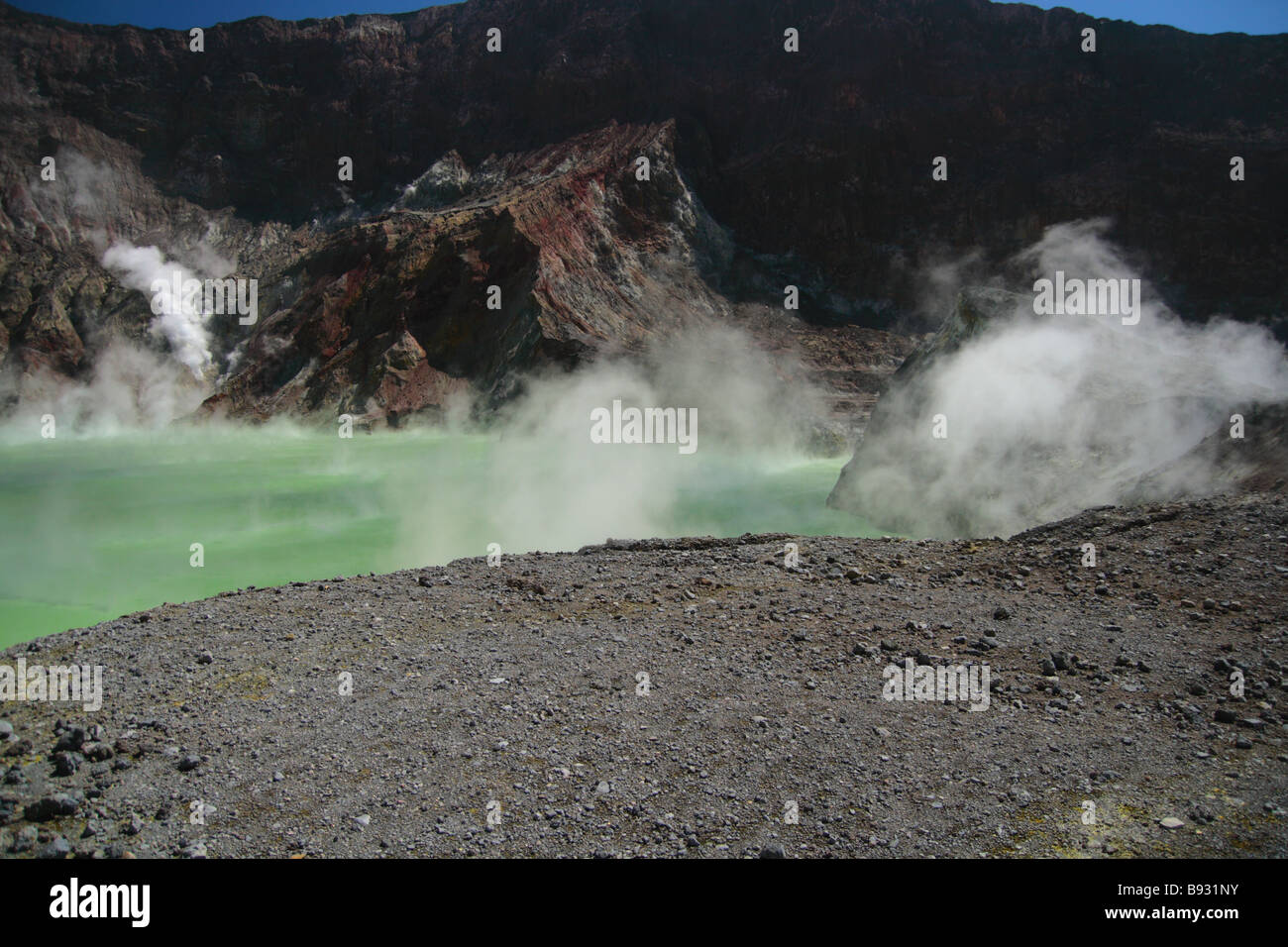 Green acid lake hi-res stock photography and images - Alamy