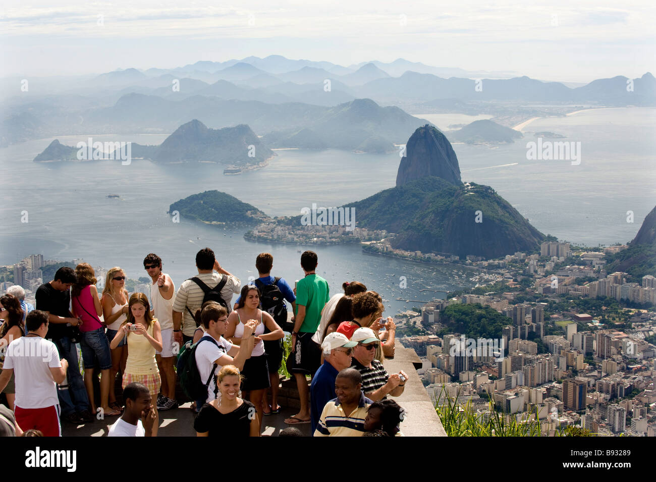 Rio christ sugarloaf hi-res stock photography and images - Alamy