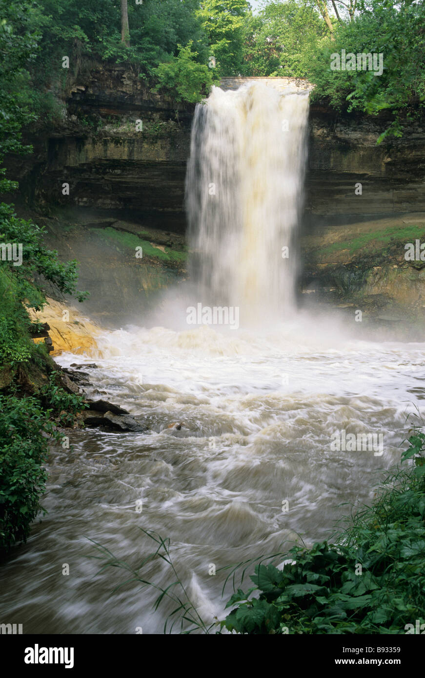 MINNEHAHA FALLS, MINNEHAHA FALLS PARK, MINNEAPOLIS, MINNESOTA. EARLY ...