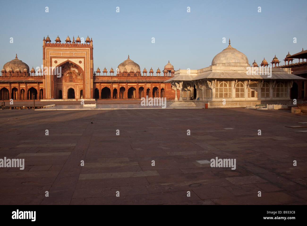 Sheikh Salim Chishti Tomb inside the Friday Mosque in Fatehpur Sikri ...