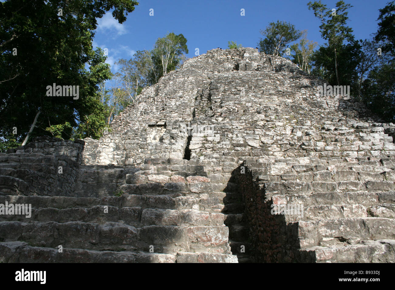 Mayan pyramid carving hi-res stock photography and images - Alamy