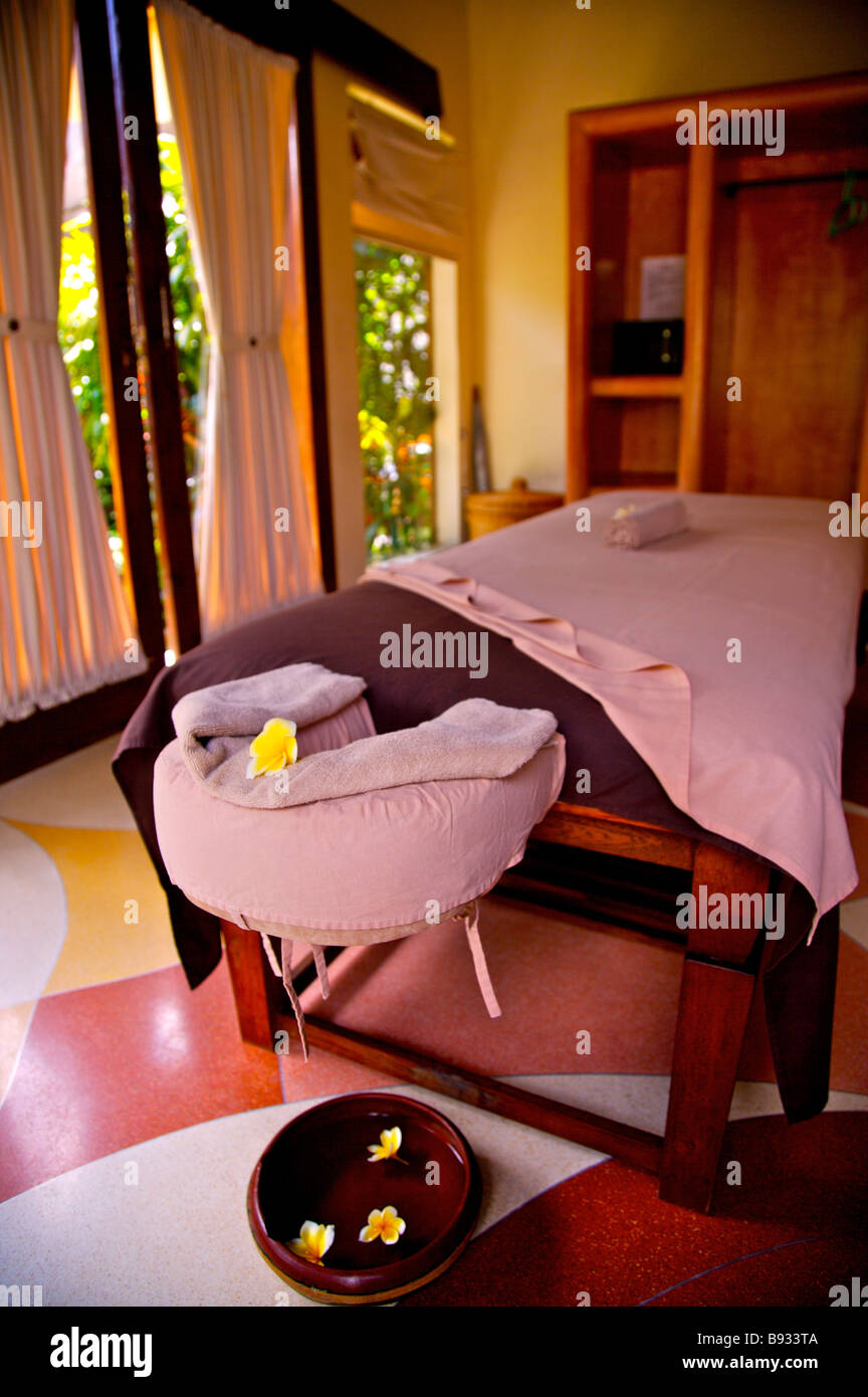 Massage table in a spa Stock Photo - Alamy