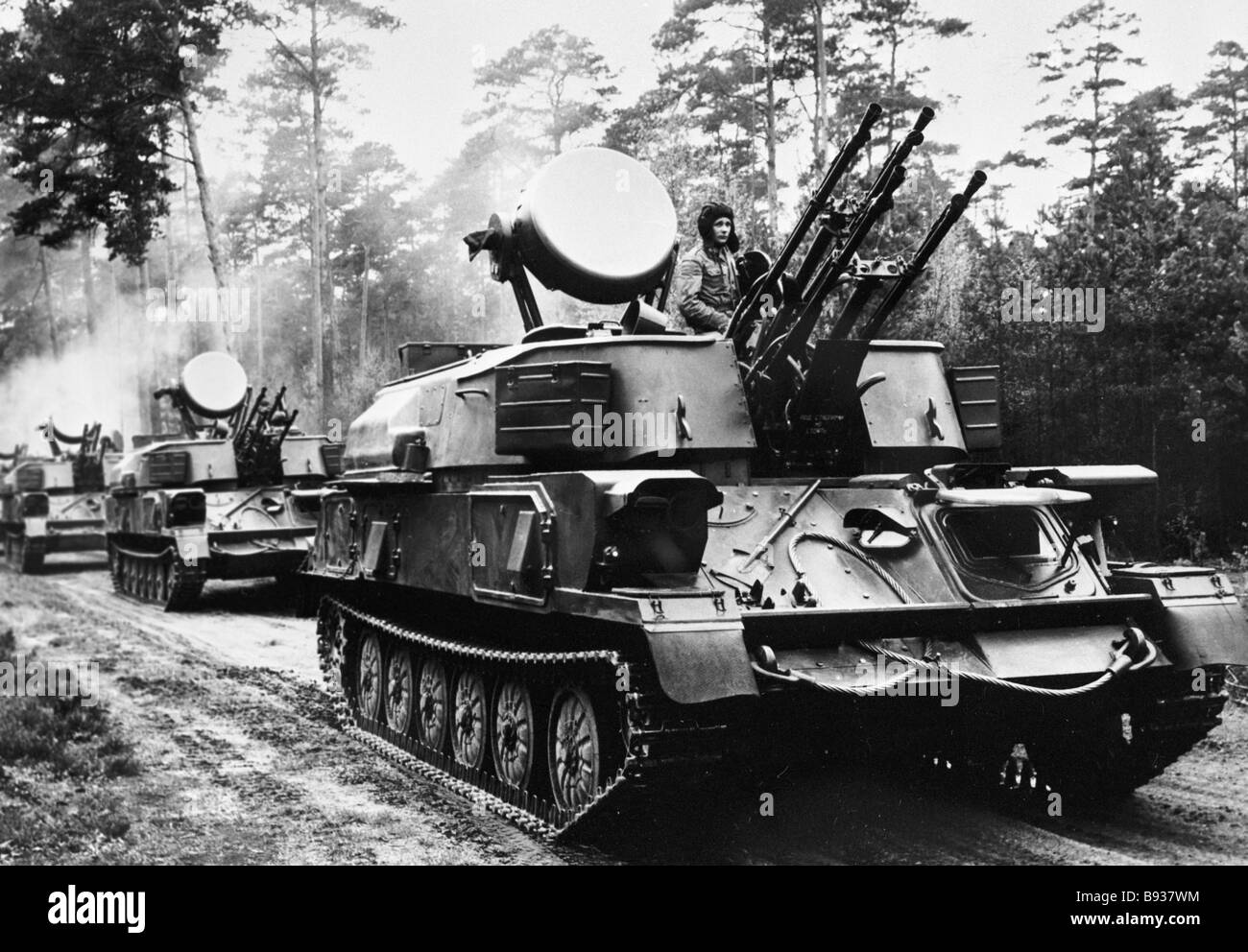 Anti Aircraft Guns High Resolution Stock Photography and Images - Alamy