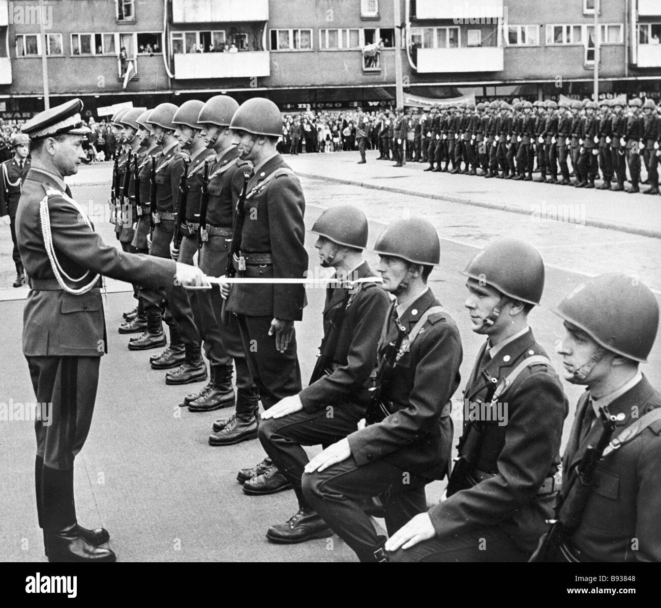 Officer initiation ceremony at the Polish Army Stock Photo - Alamy