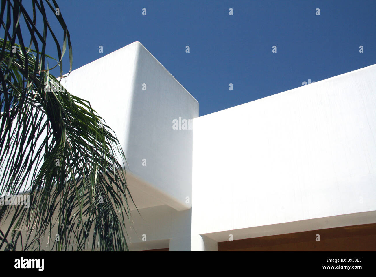 Whitewashed building in hot summer sun Stock Photo - Alamy