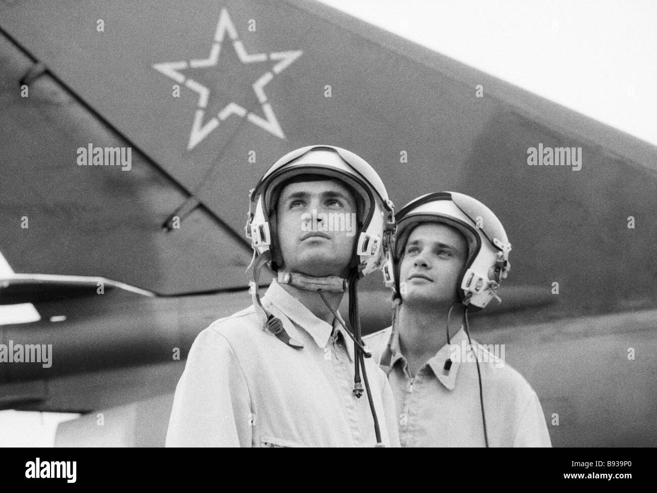 Pilots by their plane during the Kavkaz 85 exercise Stock Photo - Alamy
