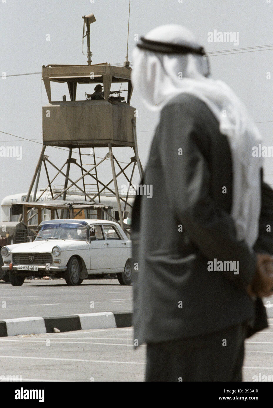 Army Sentry High Resolution Stock Photography and Images - Alamy