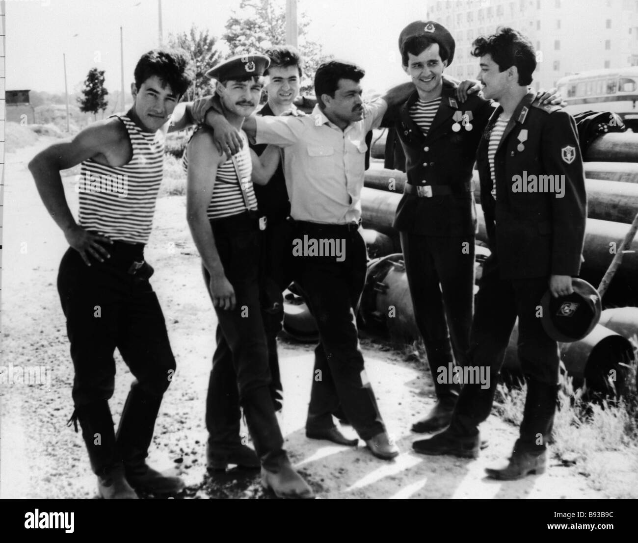 Airborne troopers in a scene from the film Scorched by Kandahar Stock ...