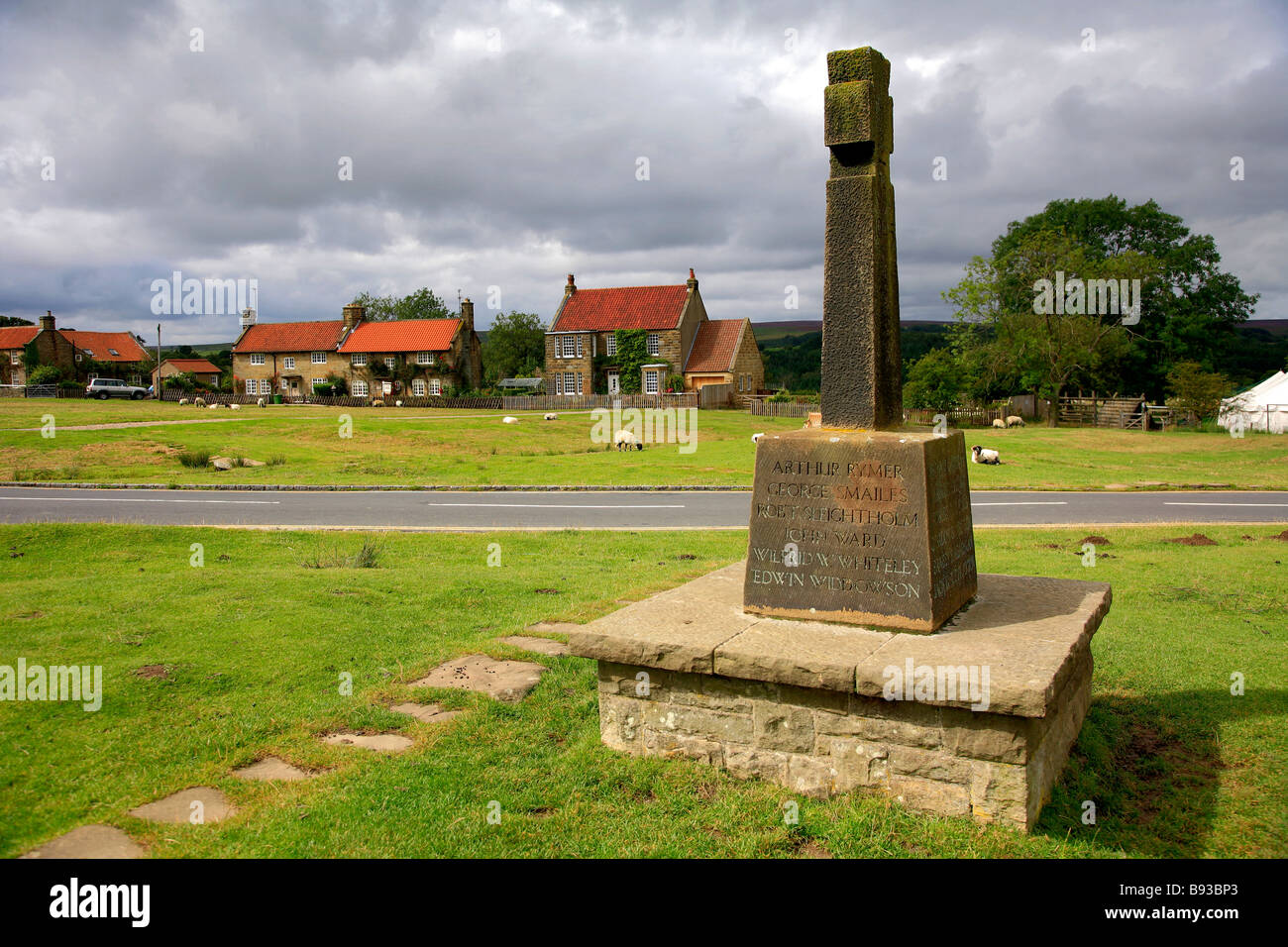War Memorial Goathland Village Green Aidensfield village in Heartbeat ...
