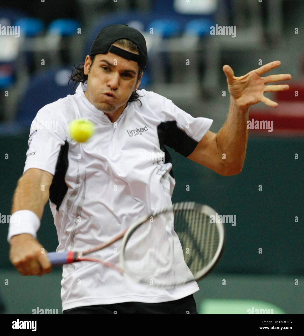 Russia s Igor Andreev defeated Thomas Haas photo in the Russia Germany ...