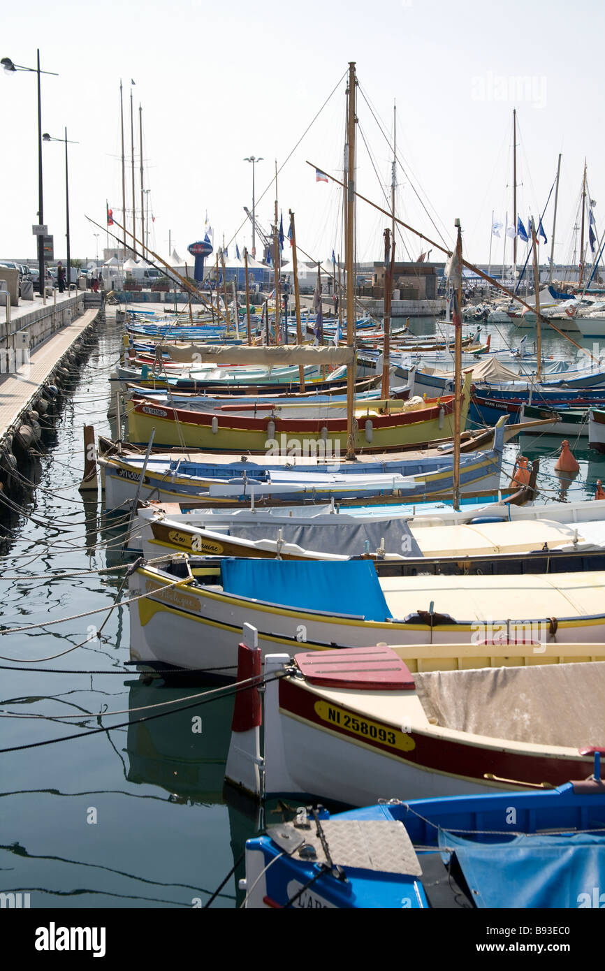 Nice fishing hi-res stock photography and images - Alamy