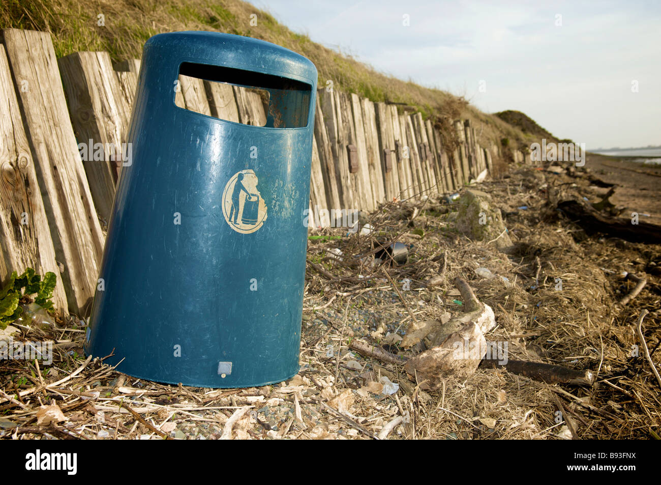 Dumped litter bin Stock Photo - Alamy