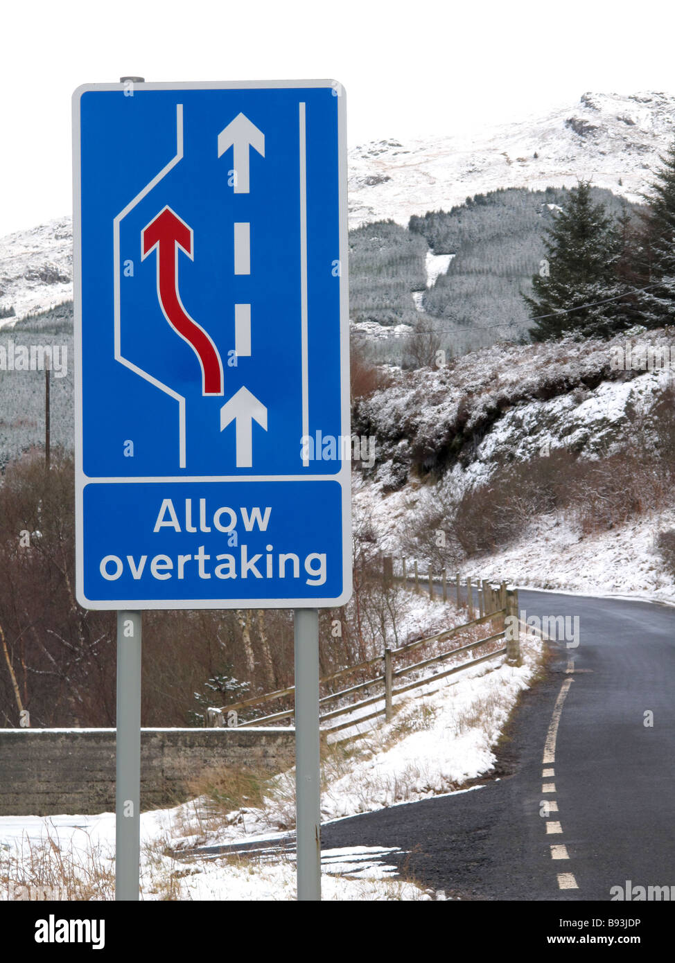 Country lane with passing place hi-res stock photography and images - Alamy