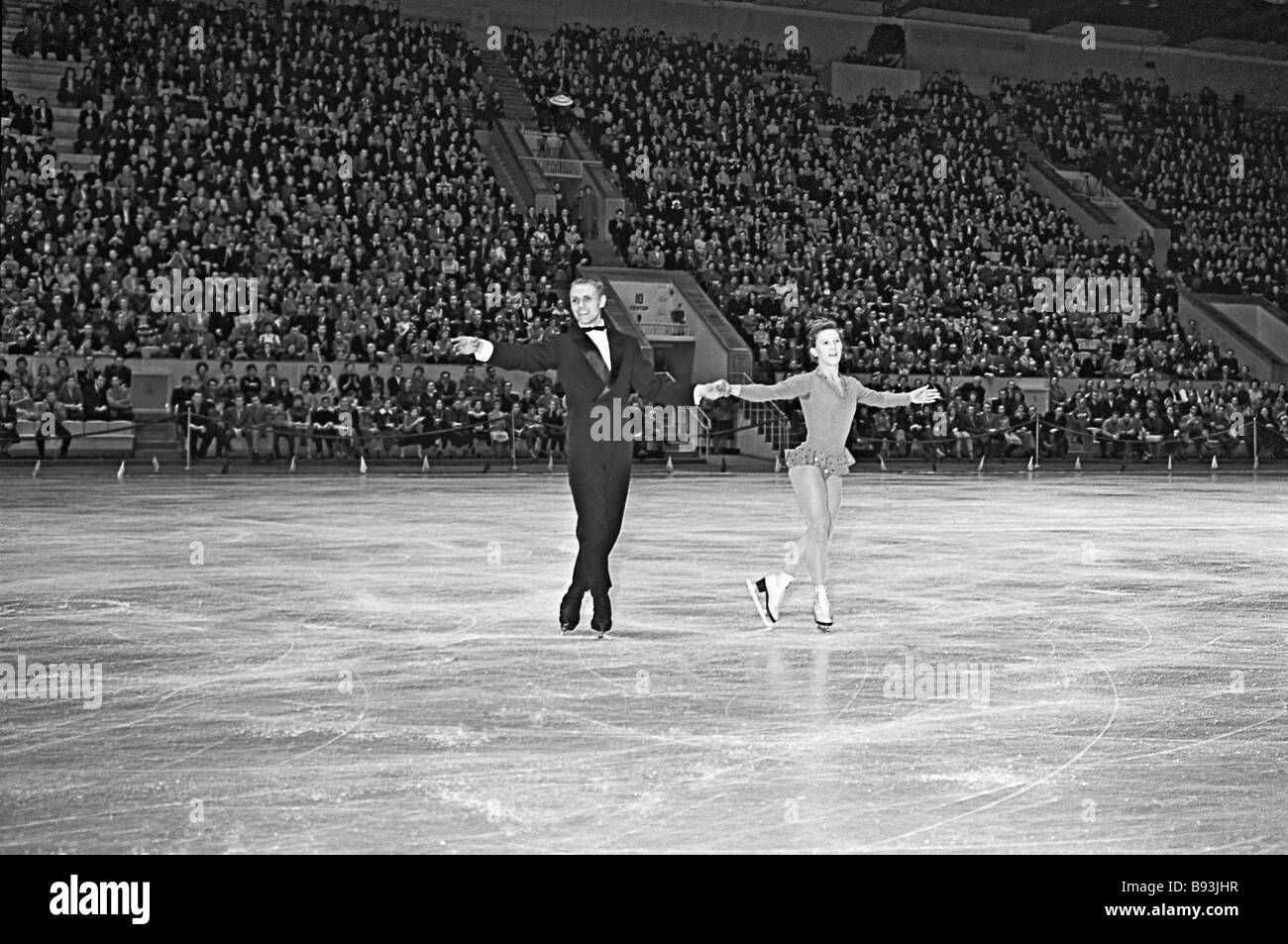 Soviet figure skaters Nina and Stanislav Zhuk won first place at ...
