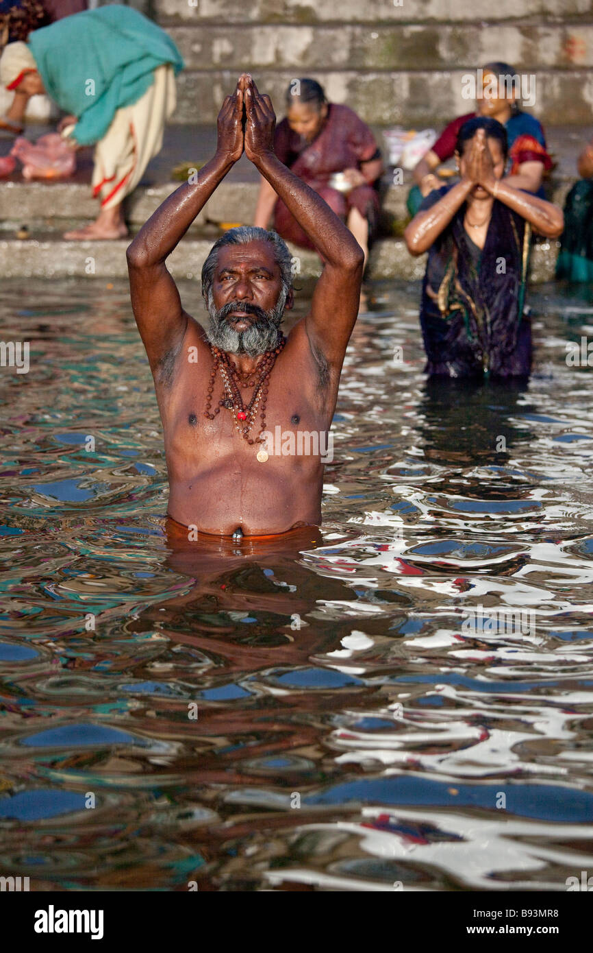 Ganga river bathing people benares hi-res stock photography and images ...