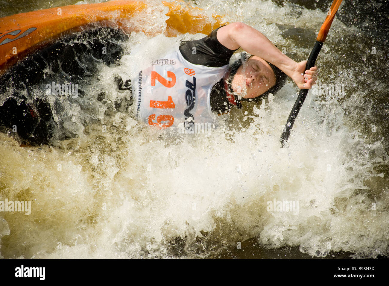 Eskimo_roll hi-res stock photography and images - Alamy
