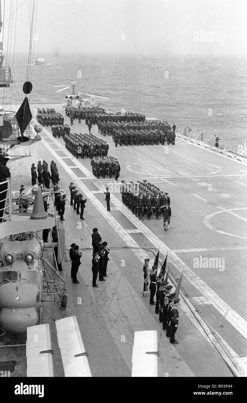 Parade on the Kiev submarine cruiser Stock Photo - Alamy