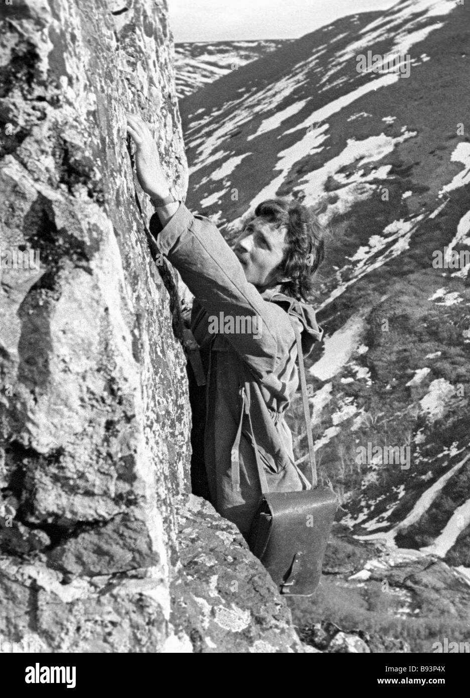 Geologist sampling rocks Stock Photo - Alamy