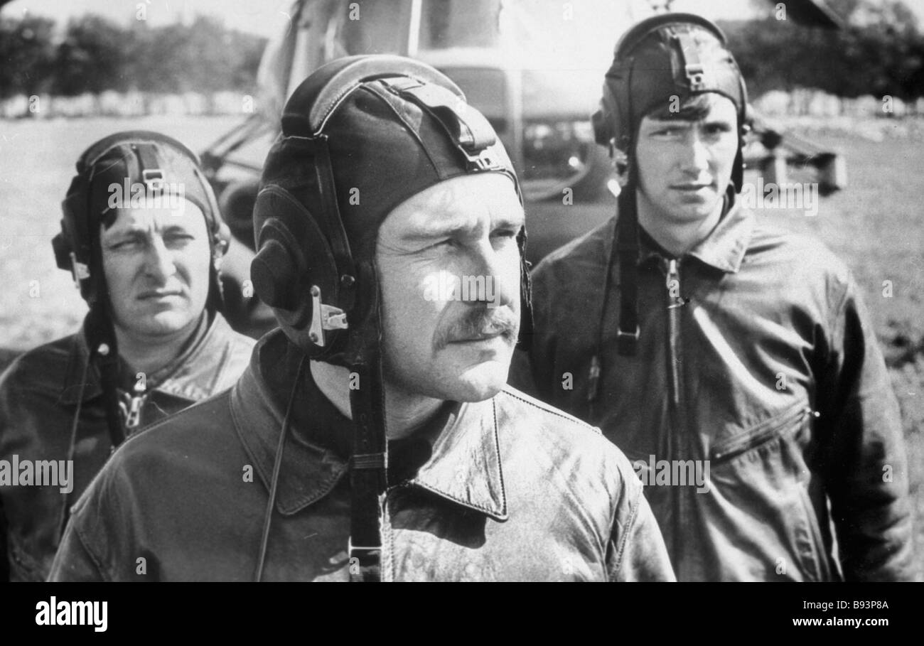 A helicopter crew preparing to fly to the Chernobyl disaster area Stock ...