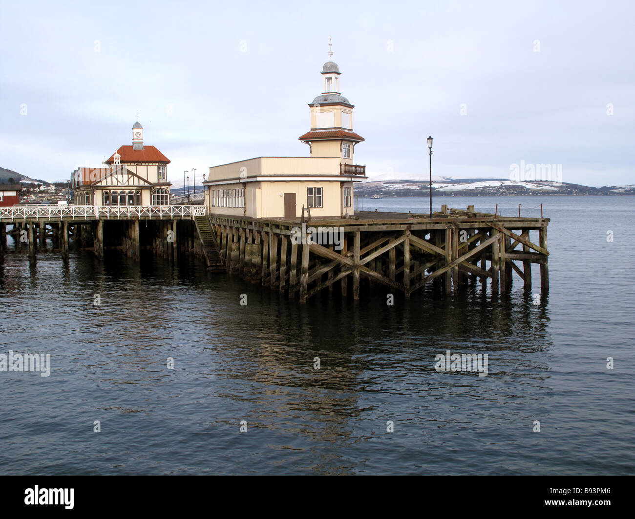 Dunoon pier hi-res stock photography and images - Alamy