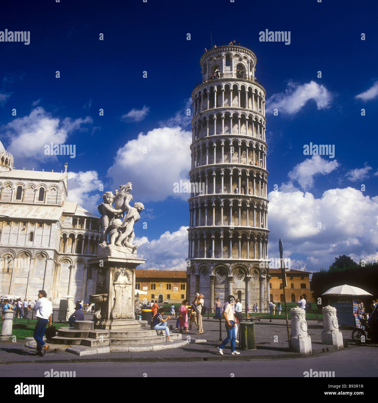 View of the famous leaning Bell Tower and Cathedral in the historic ...