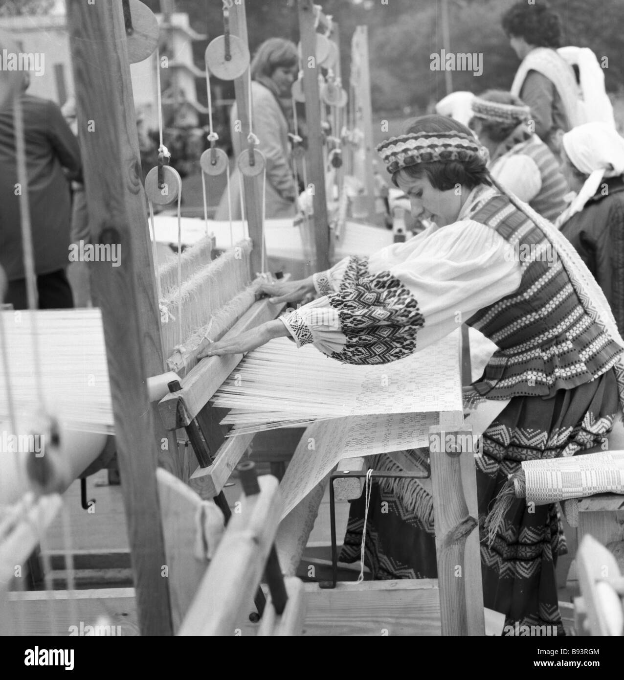 Weavers competing on the All Crafts Day festival Stock Photo - Alamy
