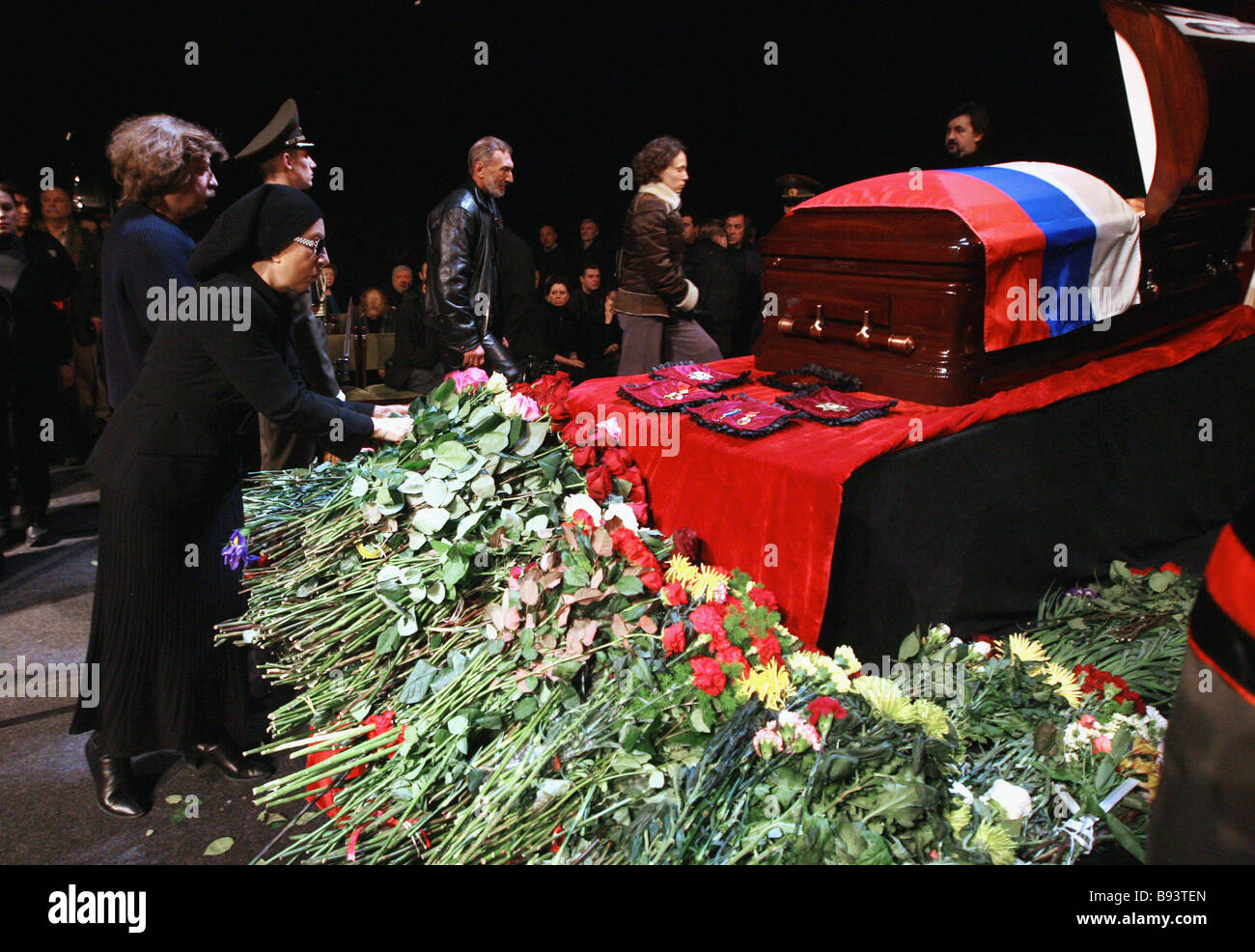 Actress Inna Churikova paying her last respects to People s Artist of ...