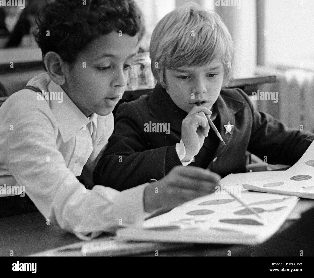 A drawing lesson School 82 Kiev Stock Photo - Alamy
