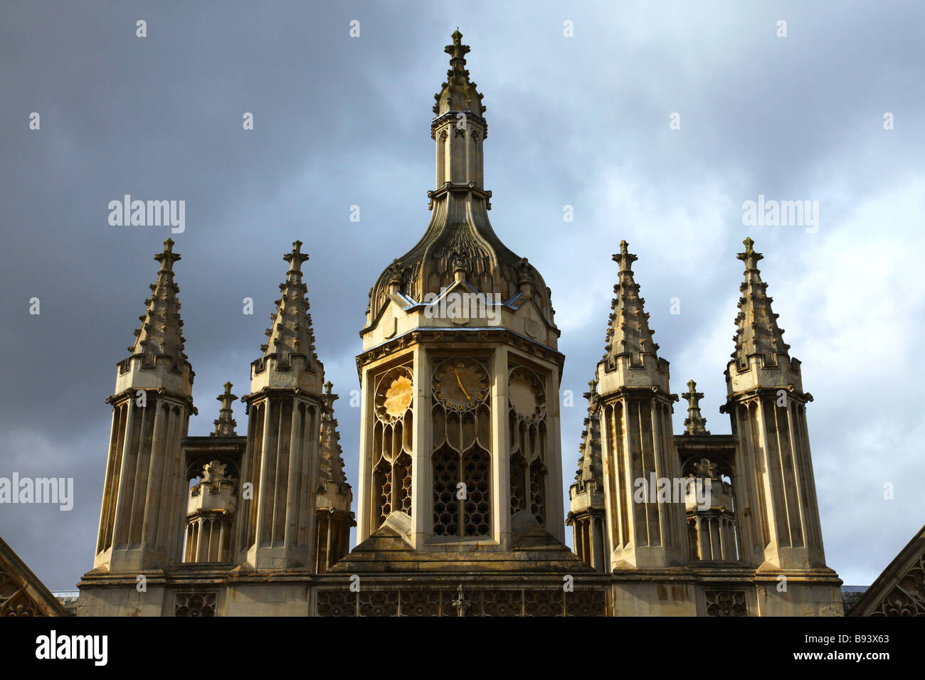 Kings college cambridge entrance gate hi-res stock photography and ...