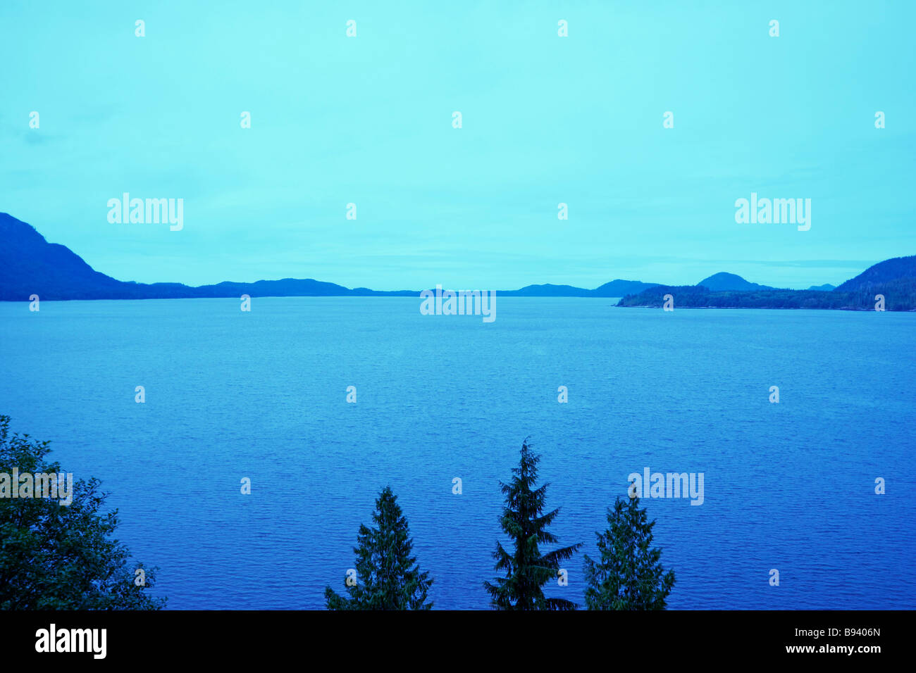 Vancouver island mountain ranges hi-res stock photography and images ...