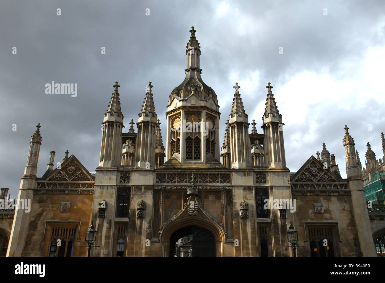 Kings college cambridge entrance gate hi-res stock photography and ...