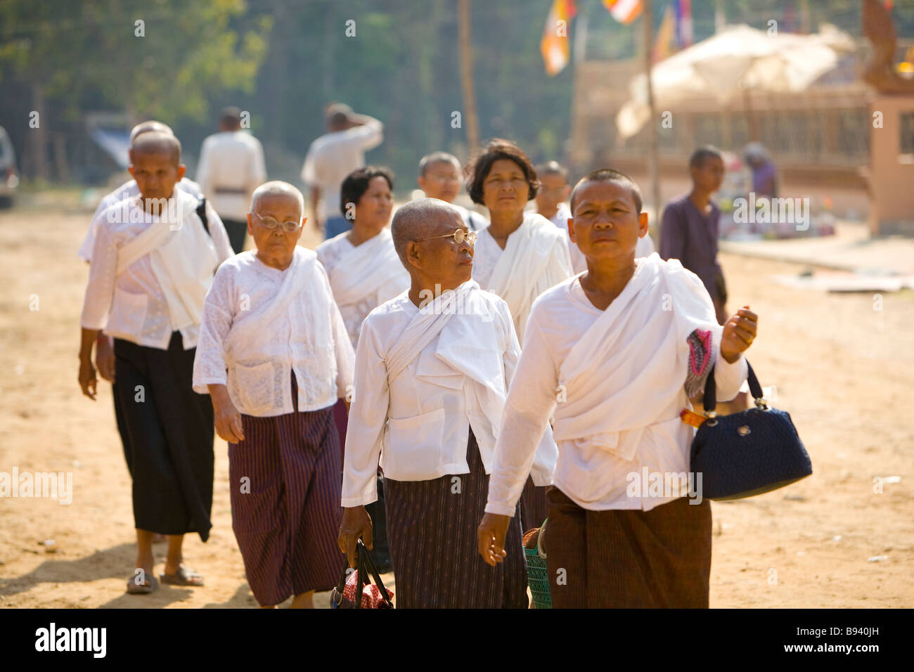 Cambodian women hi-res stock photography and images - Alamy