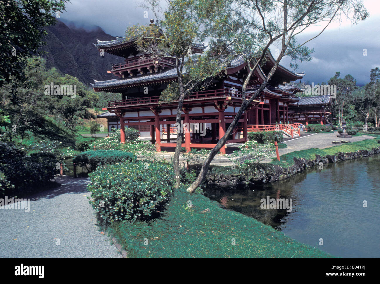 Byodo-In Buddhist Temple in Hawaii Stock Photo - Alamy