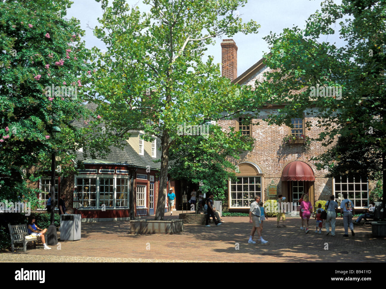 Shops in Merchant's Square in Williamsburg Stock Photo - Alamy
