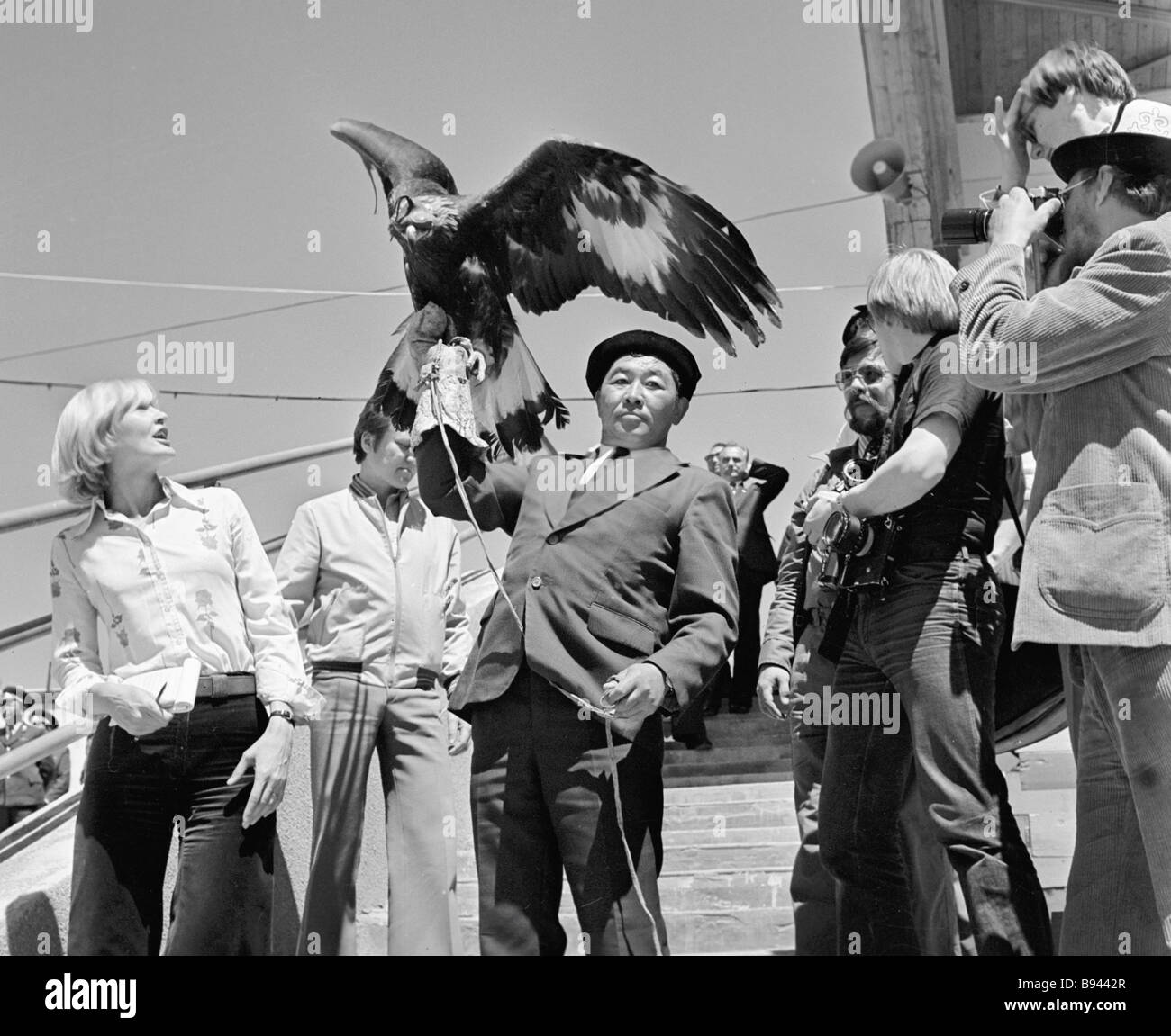 A falconry contest Stock Photo - Alamy