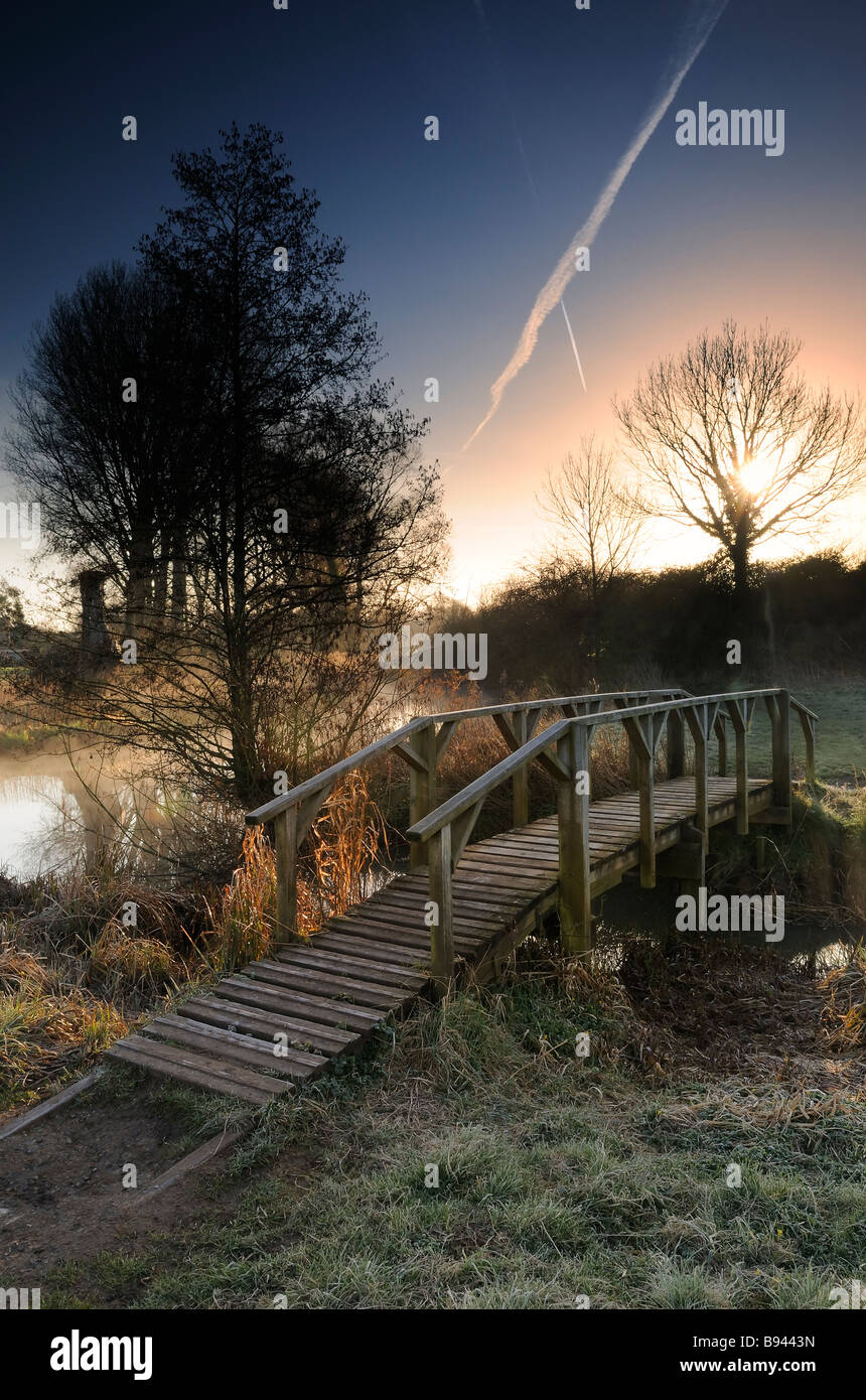 Wooden bridge footbridge countryside hi-res stock photography and ...