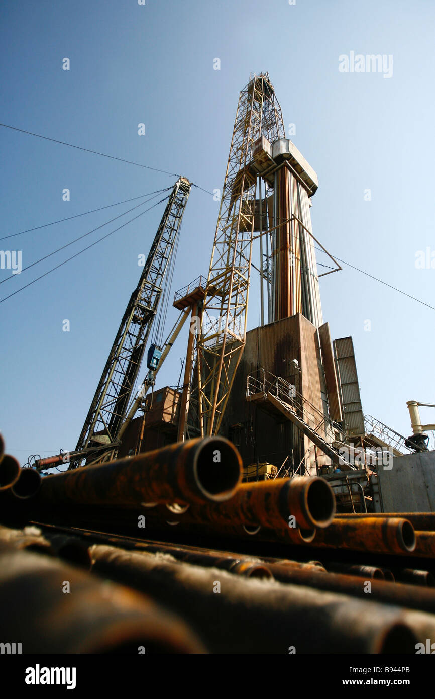 Oil Drilling Derrick High Resolution Stock Photography and Images - Alamy