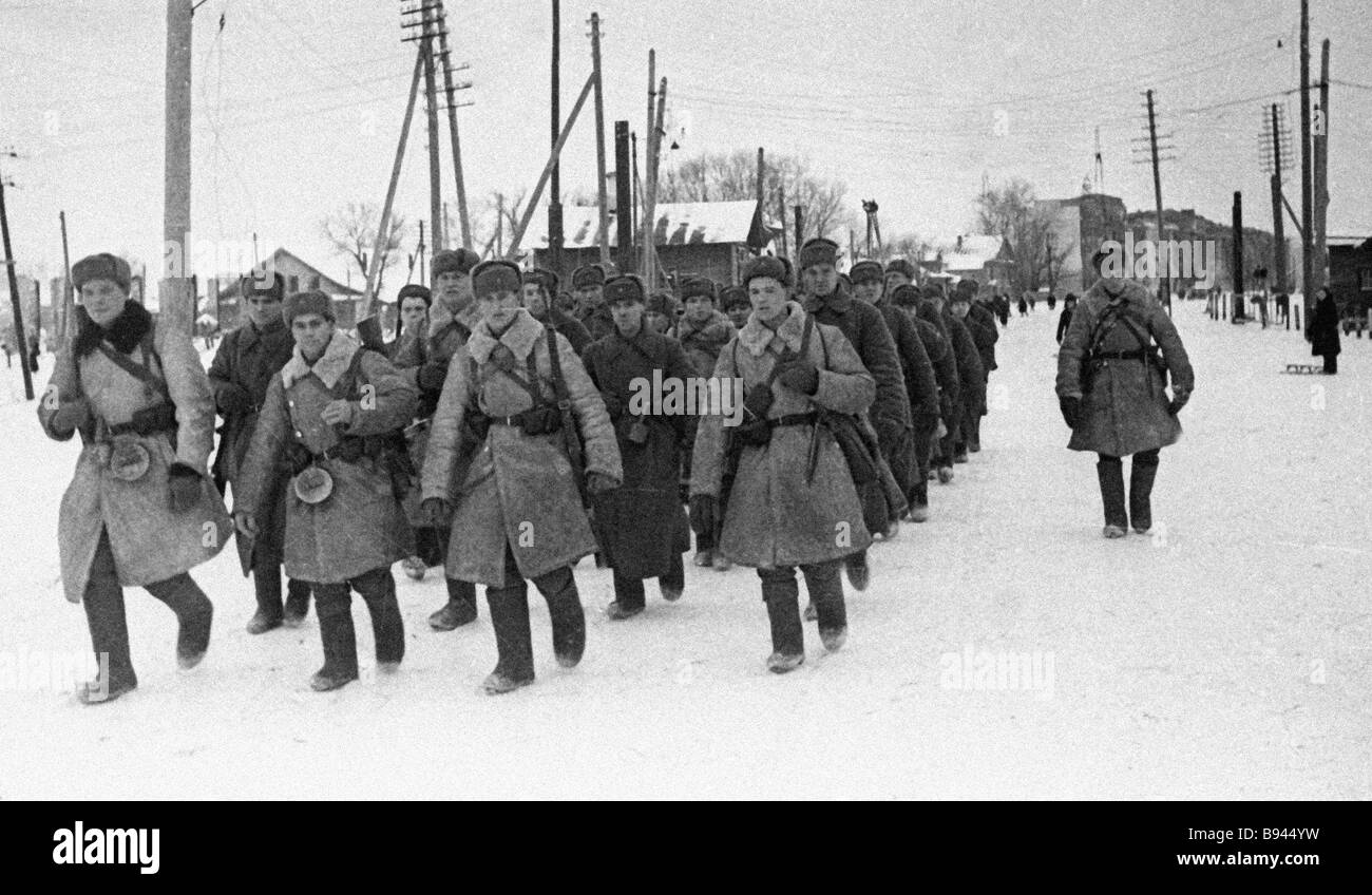 An infantry unit on the march Stock Photo - Alamy