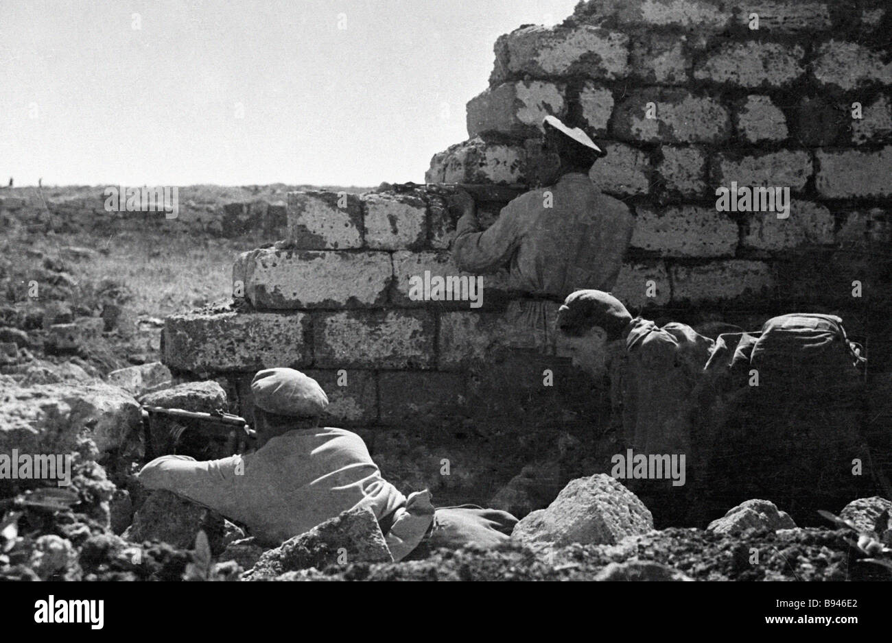 Soviet forces fighting at the approaches to Sevastopol Stock Photo - Alamy
