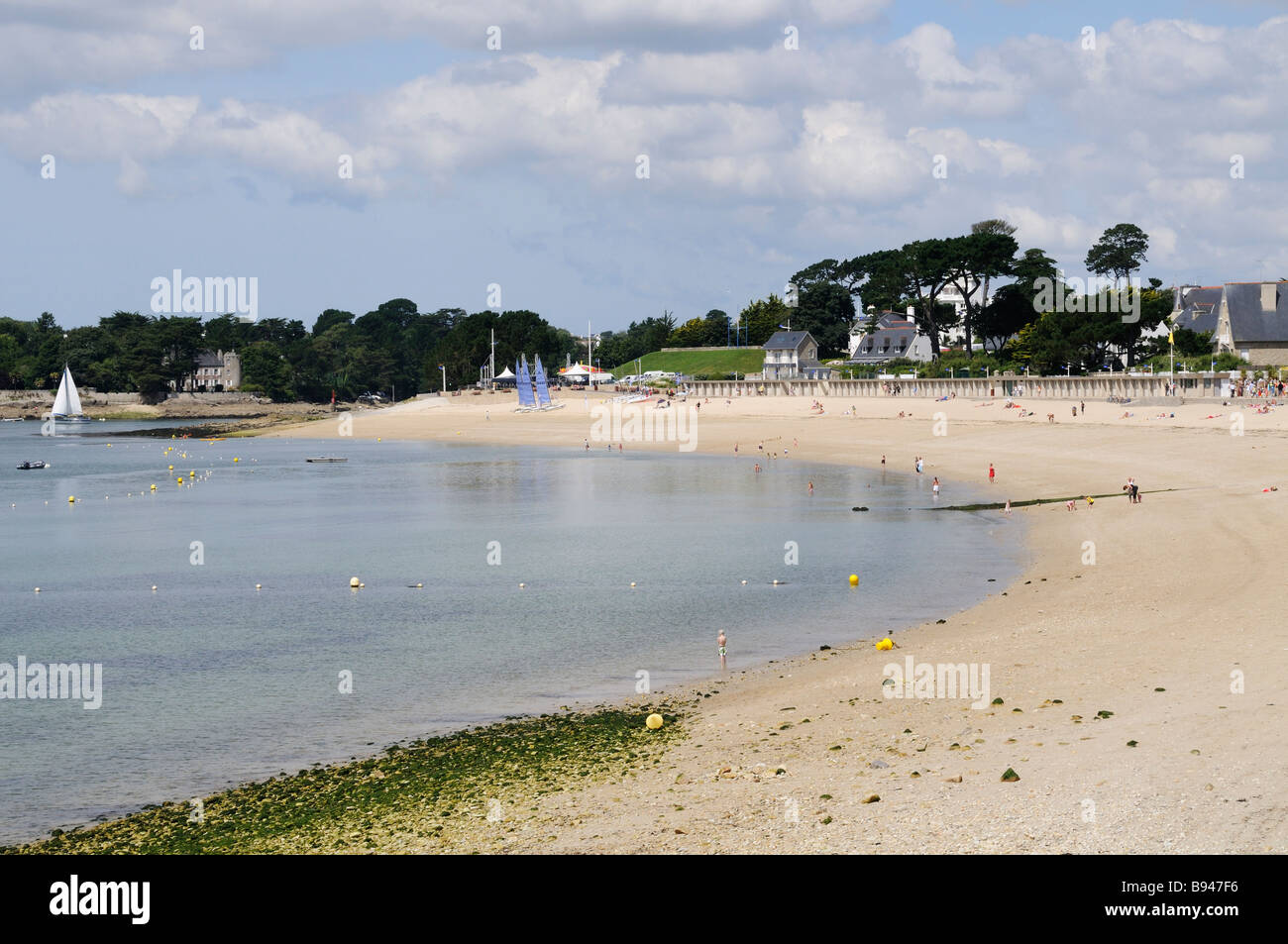 Curving beachline of the seafront at Benodet in France Stock Photo - Alamy