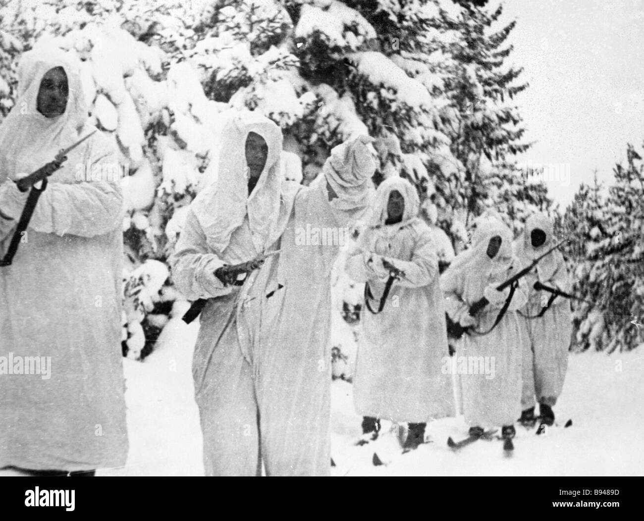 The Red Army reconnaissance team behind the enemy lines Stock Photo - Alamy