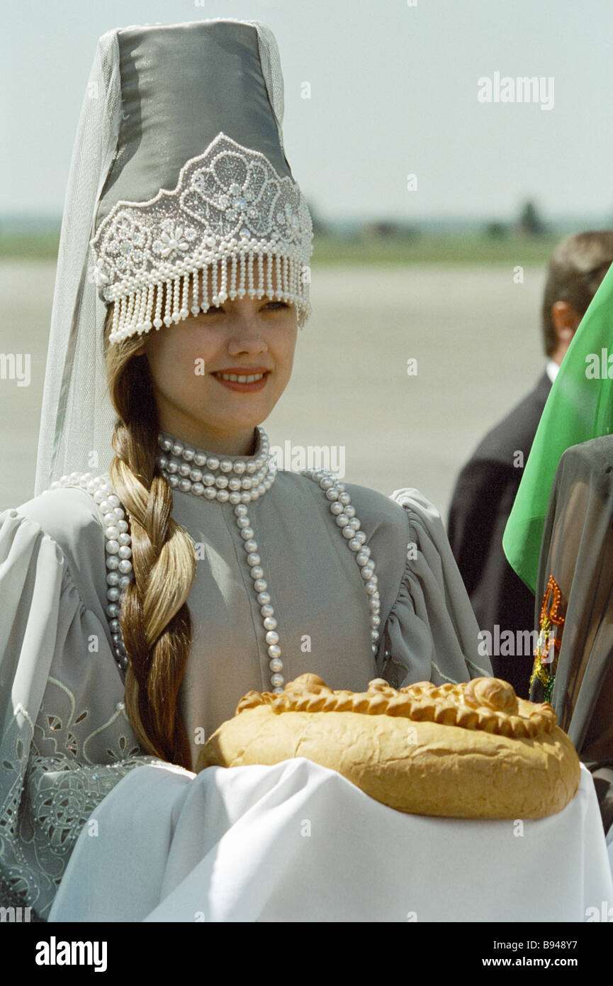 Girl wearing a Tatar national costume Stock Photo - Alamy