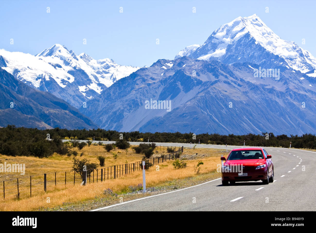 Road to Mount Cook Aoraki New Zealand Stock Photo - Alamy