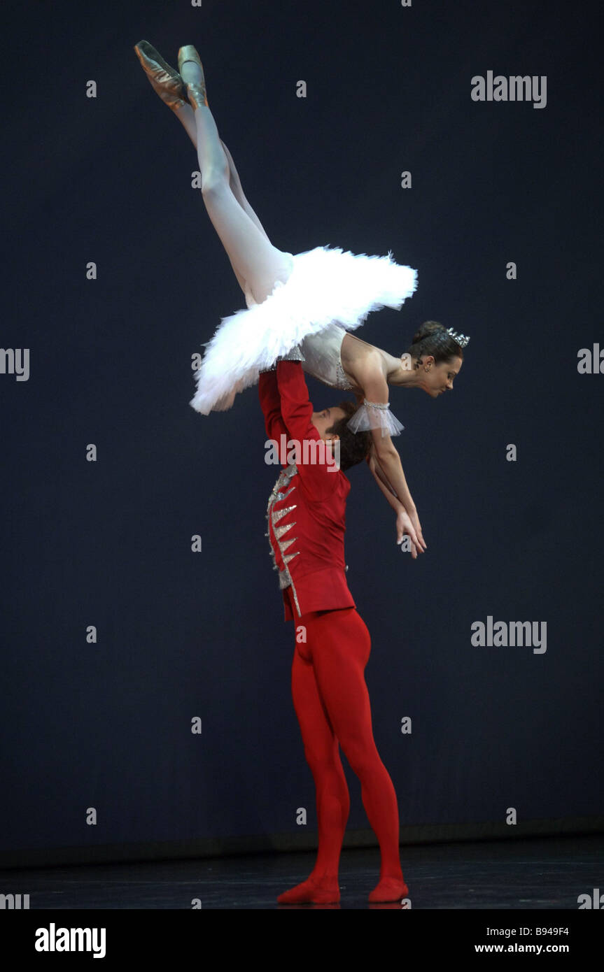 Bolshoi Ballet leading dancers Nina Kaptsova Merited Actress of Ukraine ...