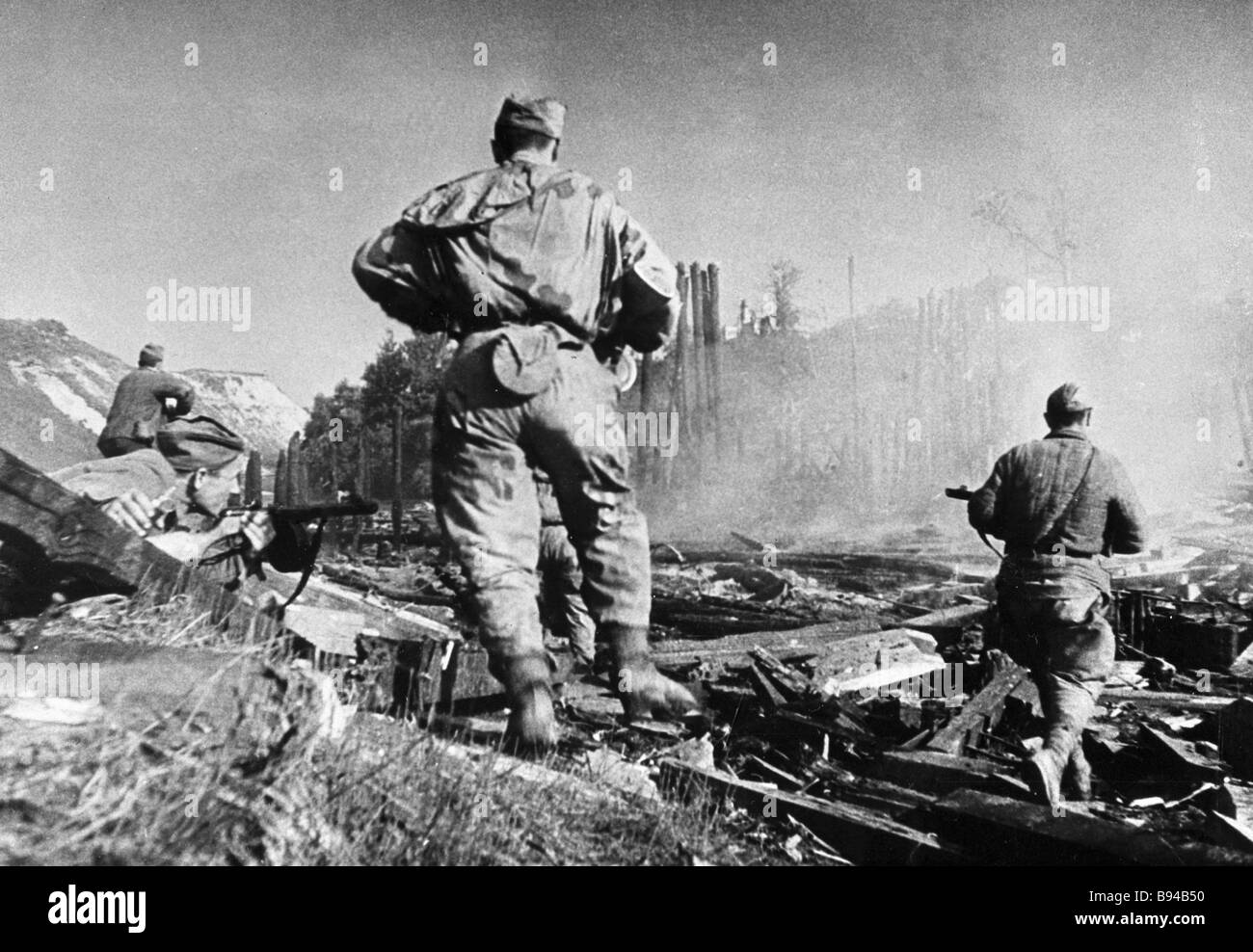 Submachine gunners during the WWII times Stock Photo - Alamy