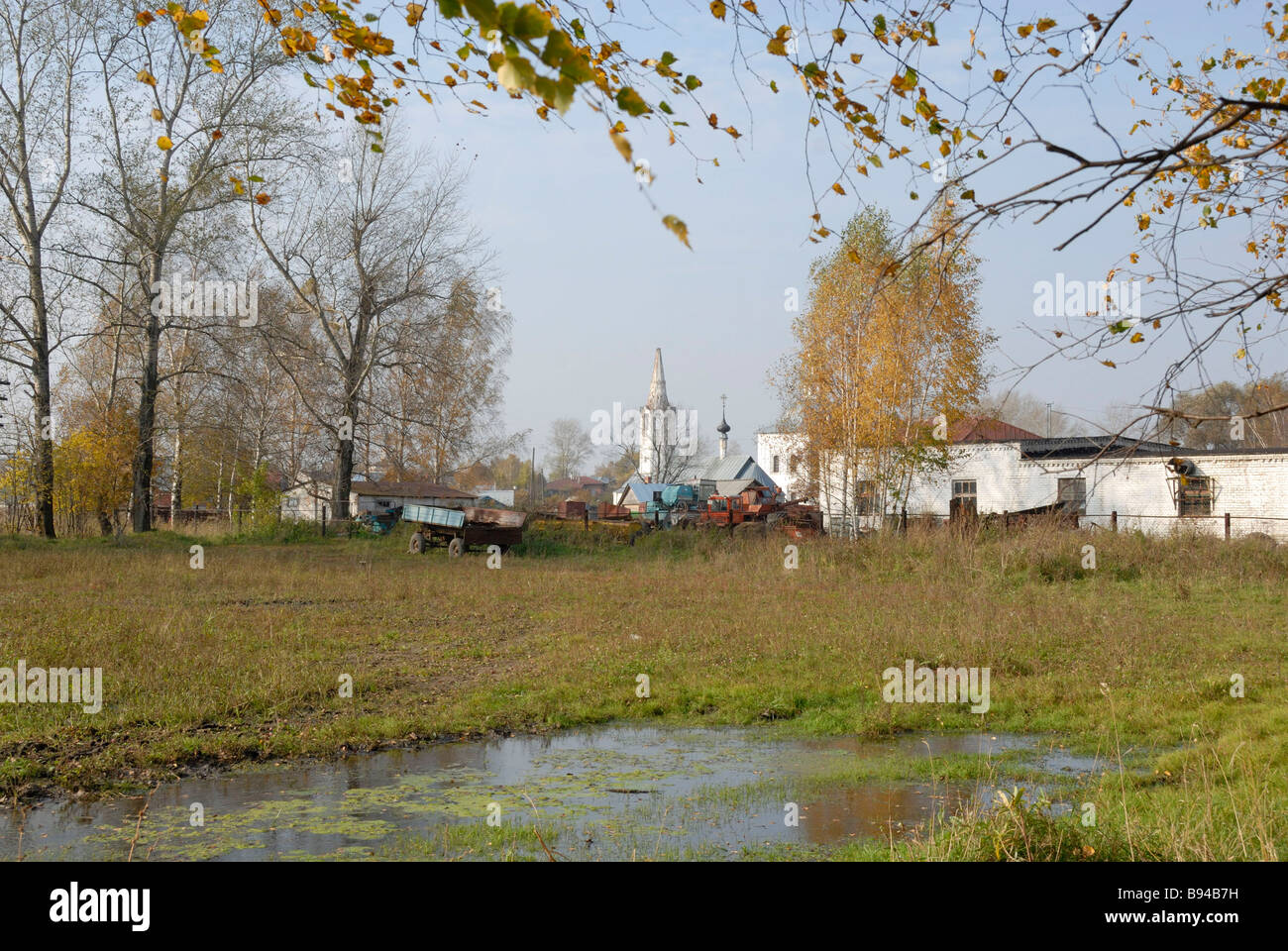 Suzdal russia tree land hi-res stock photography and images - Alamy