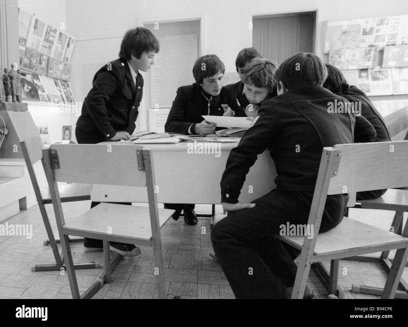 Secondary Pupils Black and White Stock Photos & Images - Alamy